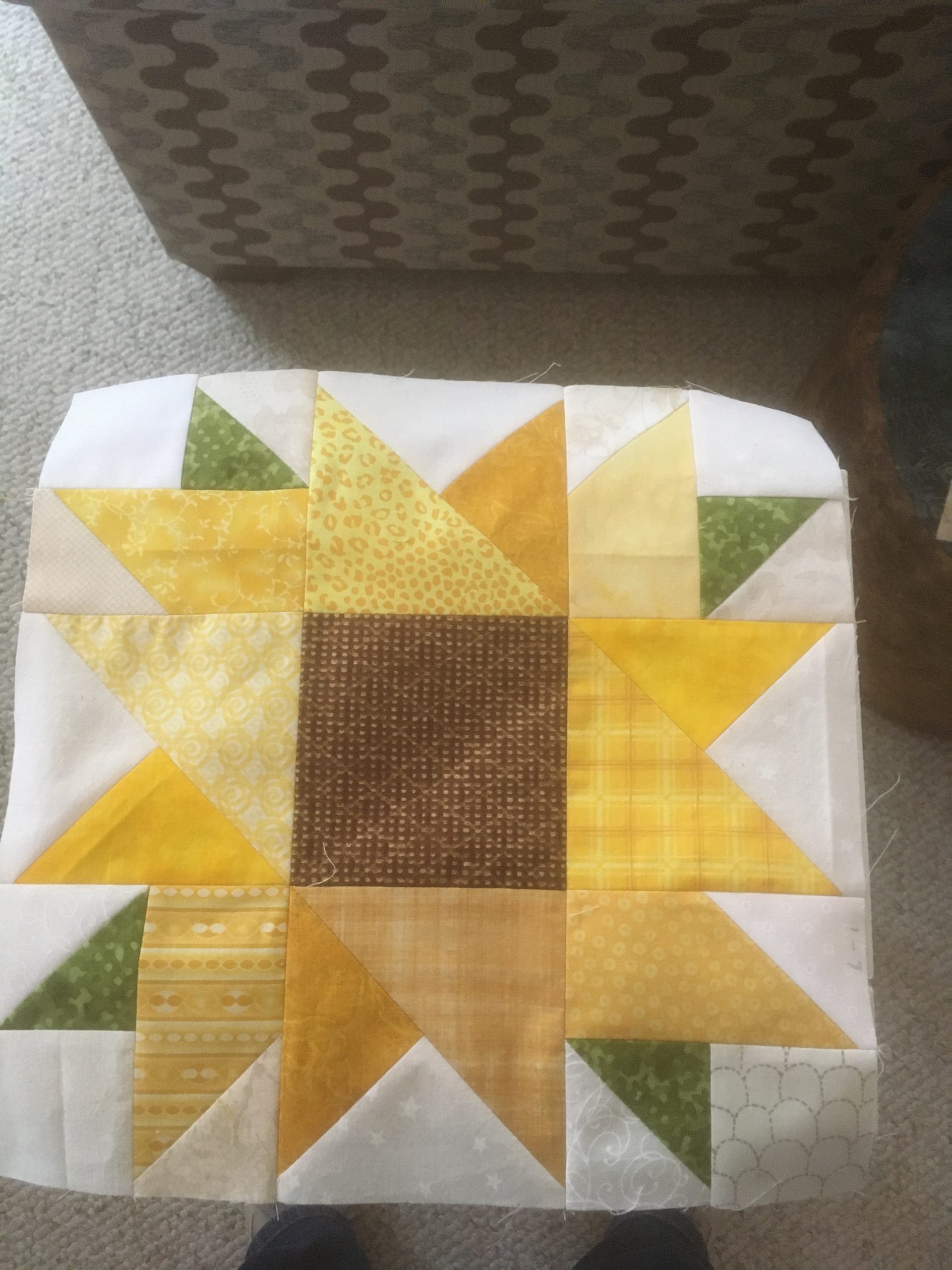 sunflowers for Ukraine–patterns for blocks – Amherst Quilters Guild